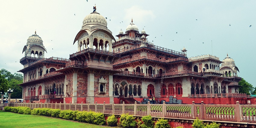 10 Places To Visit Near Hawa Mahal For A Serene Escapade - TripXL