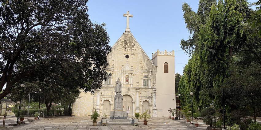 Top Places To Visit In Bandra: A Cultural Exploration - TripXL
