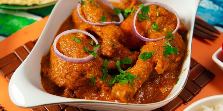 Best Foods In Surat: Top 15 Delicacies That You Must Try - TripXL