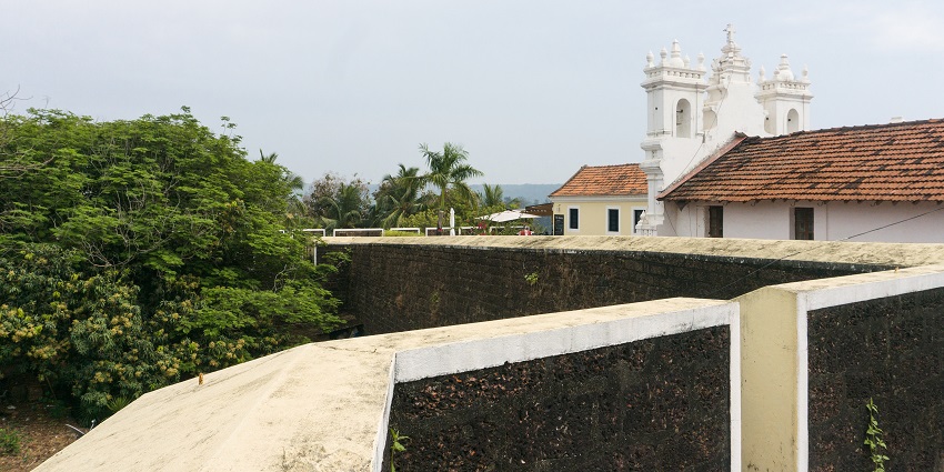 Jalavane Waterfalls: Discover Nature’s Tranquillity In Goa - TripXL