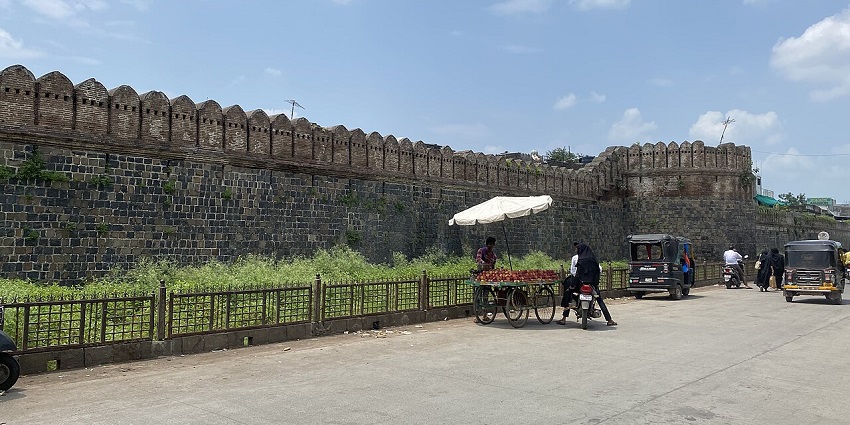 Guide To Amravati Fort: Wander Through The Passages Of Time - TripXL