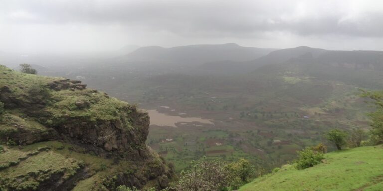 Ramshej Fort, Nashik: Your Guide To This Historic Fort - TripXL