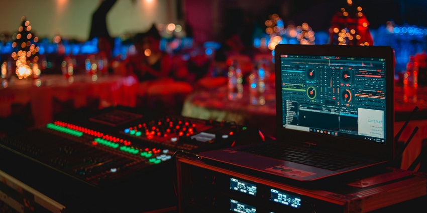 Rave Party In Kasol - 10 Most Parties And Celebrations - TripXL