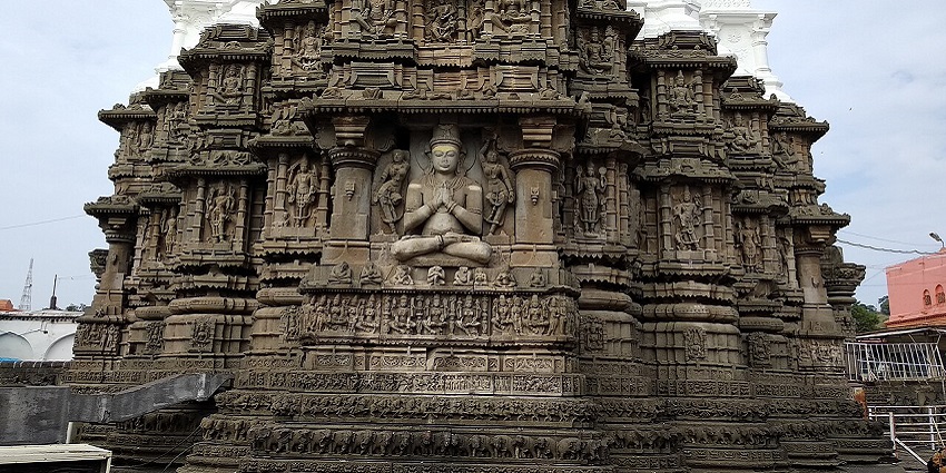 Top 10 Temples In Maharashtra For Spiritual Awakening - TripXL