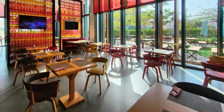 Party Places In Bandra: Top Spots For A Memorable Night - TripXL