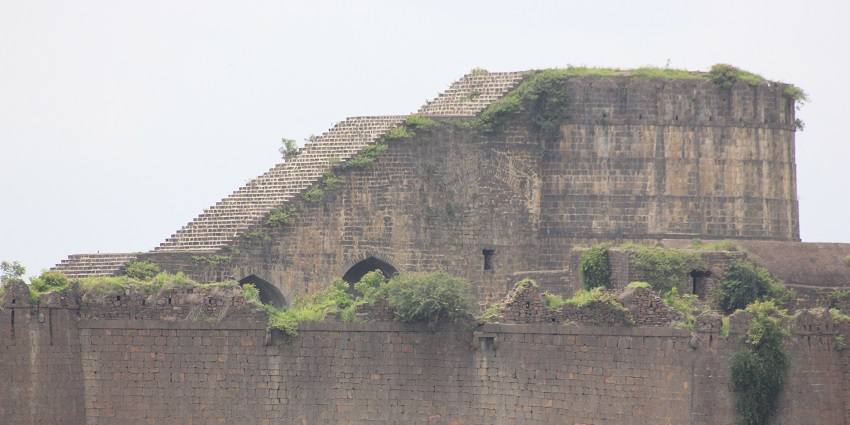 Discover Sarjekot Fort: The Historic Jewel Of Maharashtra - TripXL