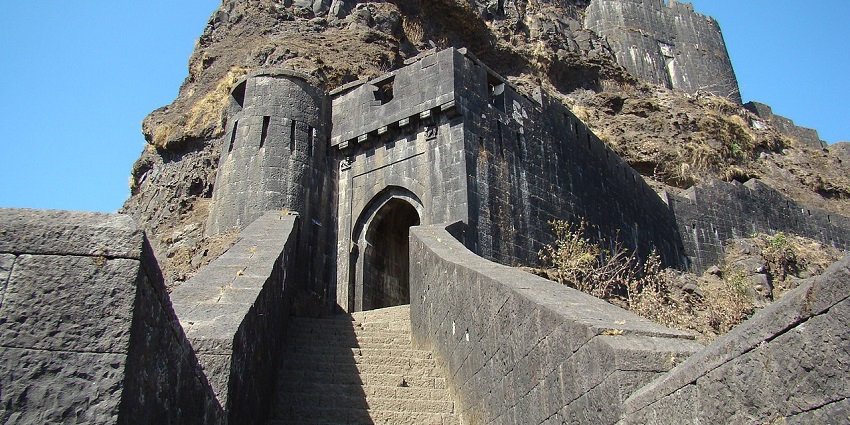 Aundha Fort: Explore History, Adventure, And Scenic Beauty - TripXL
