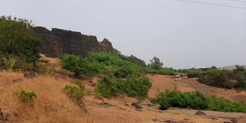 Lingana Fort: A Paradise For Every Adventure Seeking Trekker - TripXL