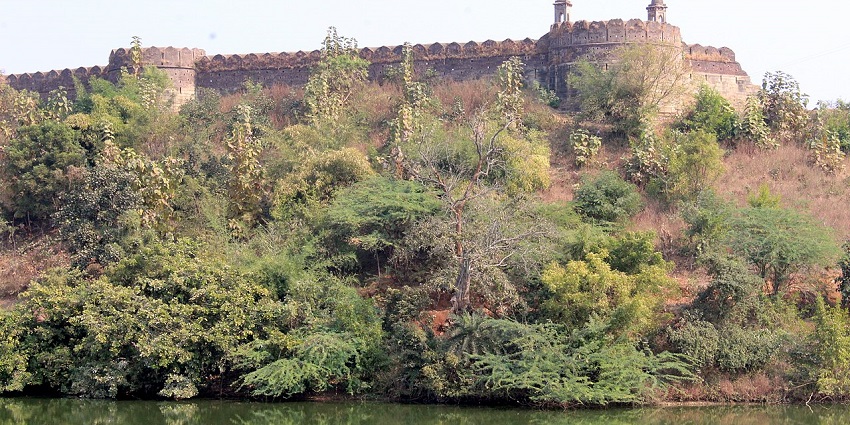 Ambagad Fort: Explore The Historic And Captivating Charm - TripXL
