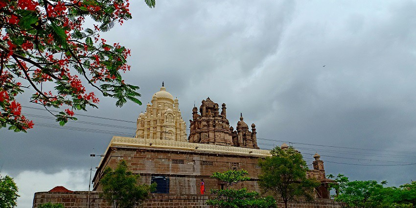 Bhuleshwar Temple: Explore The Architectural Marvel - TripXL