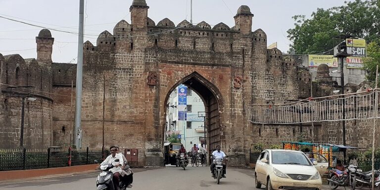 Chandrapur Fort: Discover An Ancient Marvel In Maharashtra - TripXL