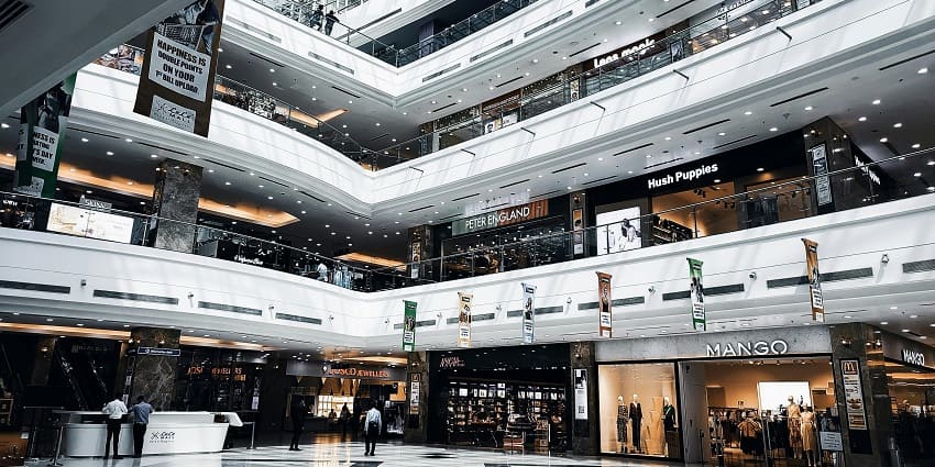Shopping In Nagpur: Top 15 Destinations For Every Shopaholic - TripXL