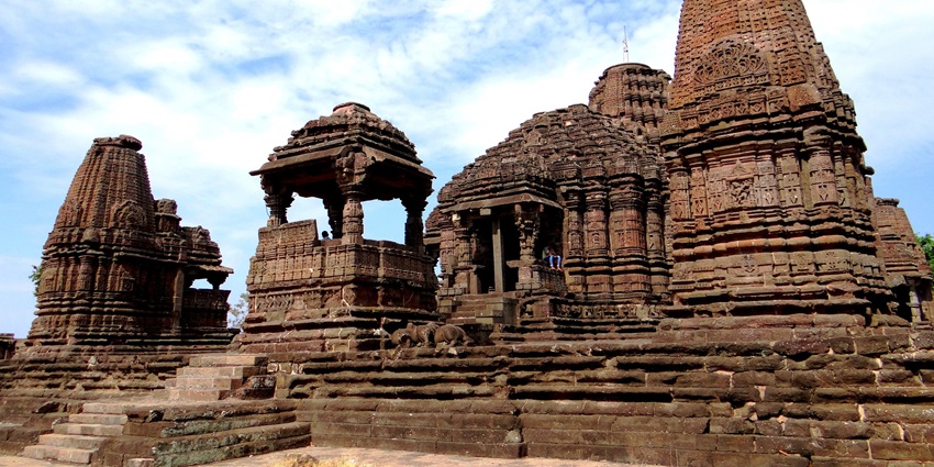 Hemadpanthi Temples In Maharashtra: Your Ultimate Guide - TripXL