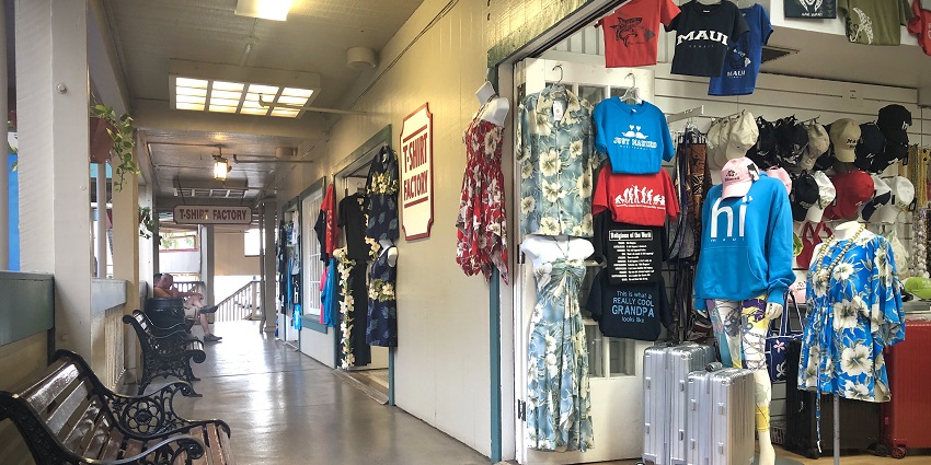 Street Shopping In Bandra: 15 Places To Shop Your Heart Out - TripXL