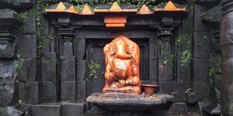 The Historic Harishchandra Fort: Your Ultimate Guide - TripXL