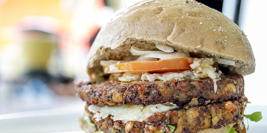 Street Food In Bandra: Get Ready For A Delectable Journey - TripXL