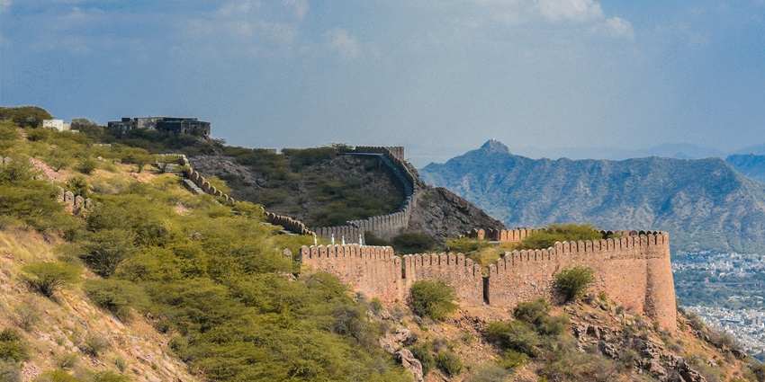 10 Hill Forts In Maharashtra Offering Serenity And Adventure - TripXL