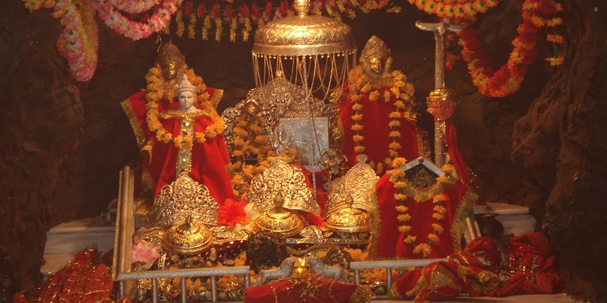 Vaishno Devi Temple Trekking: Enjoy Adventure Amidst Nature - TripXL