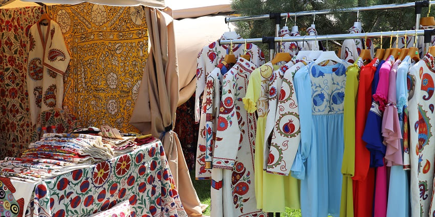 Street Shopping In Bandra: 15 Places To Shop Your Heart Out - TripXL