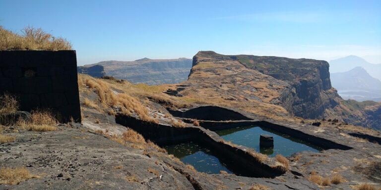 Kulang Fort: Listen To The Echoes Of The Past In Nashik - TripXL