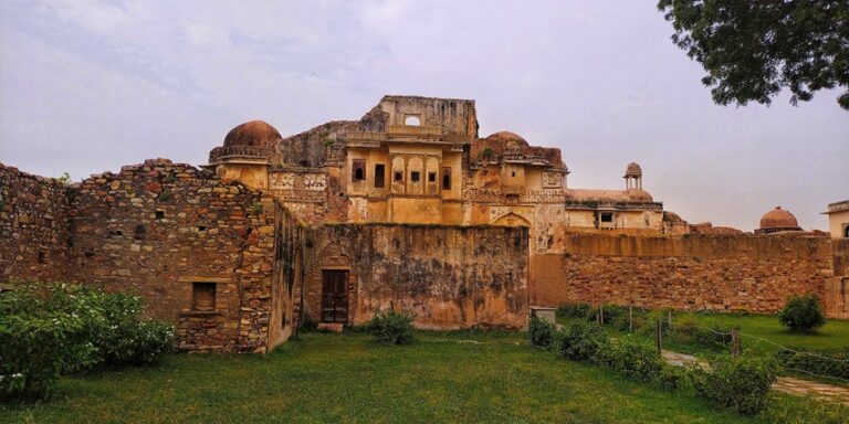 Vishalgad Fort: A Historic Jewel Nestled In Maharashtra - TripXL