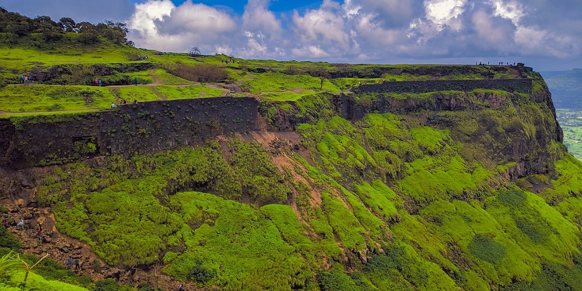 Khandi Waterfalls Pune: Endless Streams And Flowing Water - TripXL