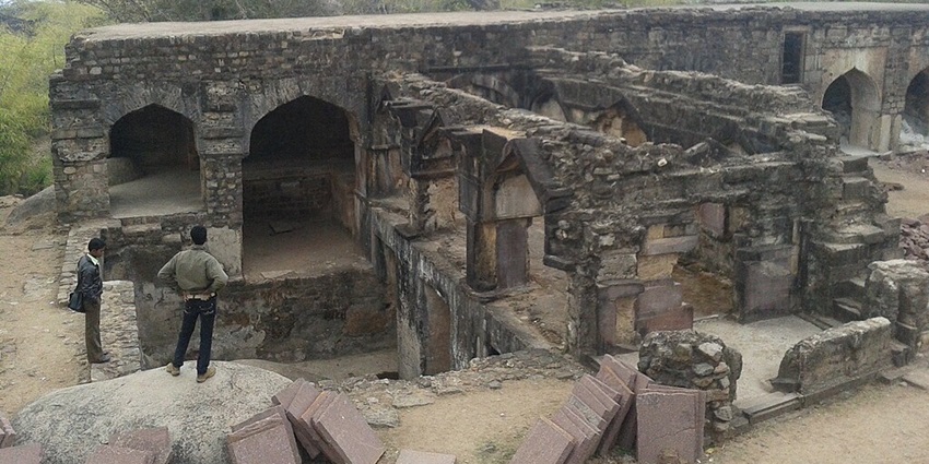 Alang Fort: A Thrilling Challenge For Adventure Enthusiasts - TripXL