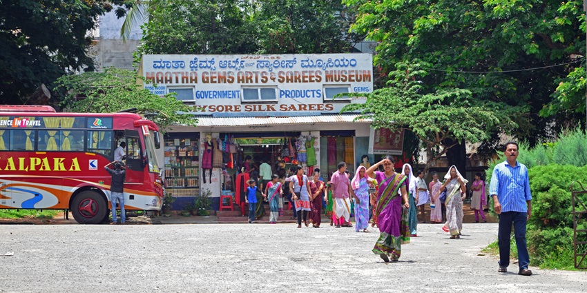 Shopping In Kolhapur: Top 10 Markets For A Variety Of Items - TripXL