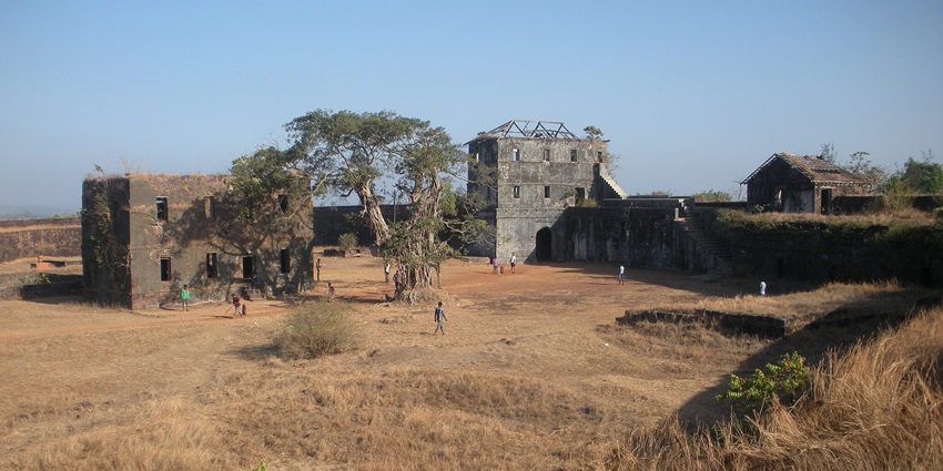 Prachitgad Fort: All You Need To Know For The Ultimate Outing - TripXL