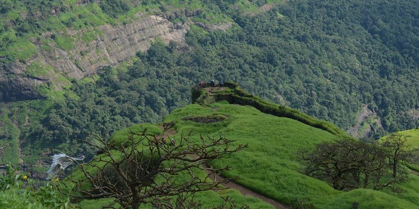 15 Hill Stations Near Pune In Summer For Much-Needed Relief - TripXL