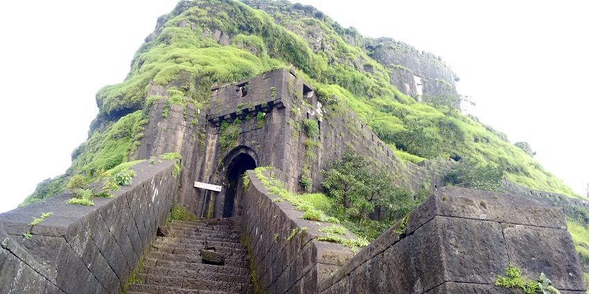 Sarasgad Fort: An Iconic Historical Marvel In Maharashtra - TripXL