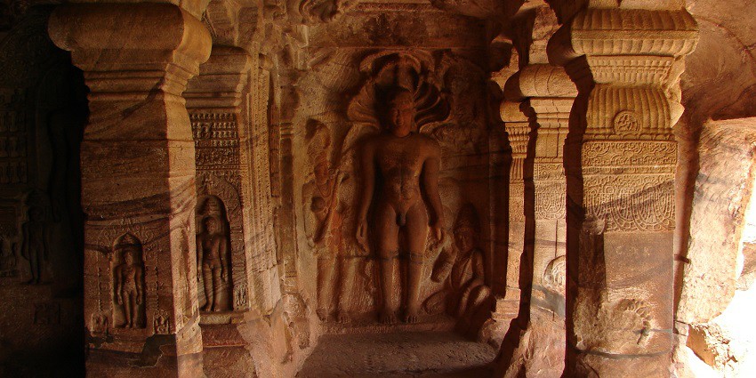 Ekvira Temple: Discover The Spiritual Heart Of Maharashtra - TripXL