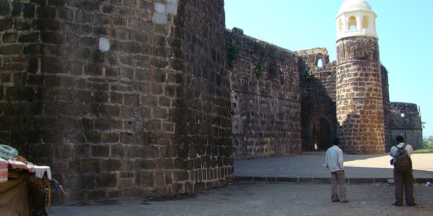 Kelve Fort: Visit This Coastal Treasure Of History And Heritage - TripXL