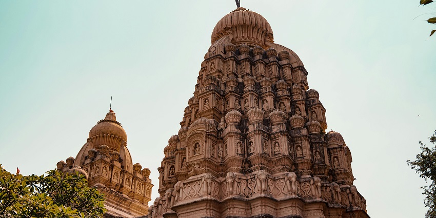 10 Devi Temples In Maharashtra: The Spiritual Seeker’s Guide - TripXL