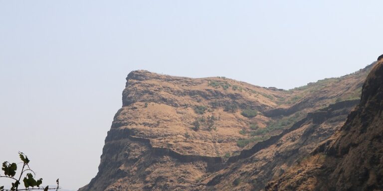 Malanggad Fort: A Hidden Gem In The Hills Of Maharashtra - TripXL