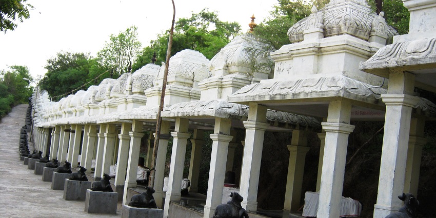 Discover The Beautiful Temples In Salem: A Spiritual Journey - TripXL