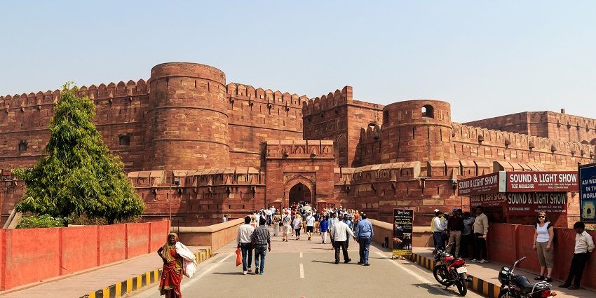 Taj Mahal Mosque: Discover The Beauty And Significance - TripXL
