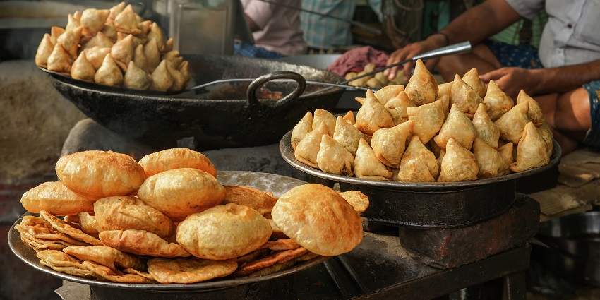 Best Food In Varanasi: 10 Amazing Dishes To Try - TripXL