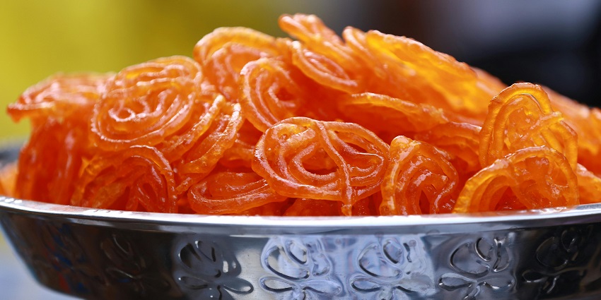 Best Food In Vrindavan: Top Restaurants And Must-Try Dishes - TripXL