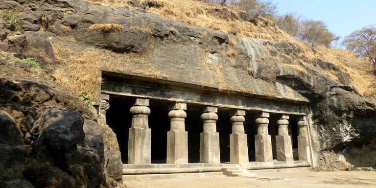 Top 13 Things To Do In Churchgate For An Idyllic Getaway - TripXL