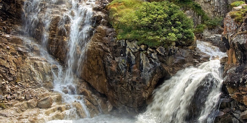 Hogenakkal Waterfalls: Witness The Niagara Falls Of India- TripXL