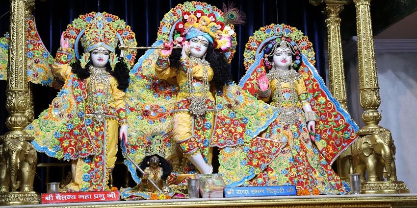 Temples In Noida: Seek Solace And Spirituality - TripXL