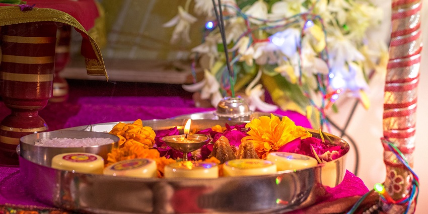 Lakhudiyar Caves: The Ancient Rock Art In Uttarakhand - TripXL