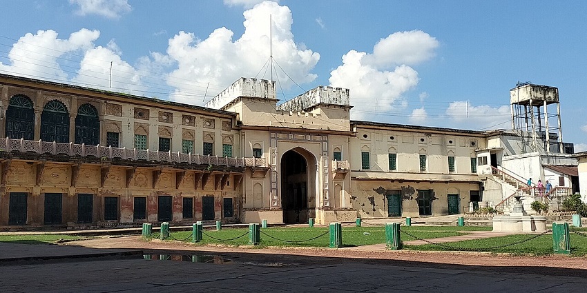 Ramnagar Fort In Varanasi: Discover The Historic Monument - TripXL