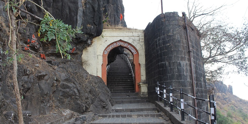 Forts In Satara: Explore Historical Landmarks And Treasures - TripXL