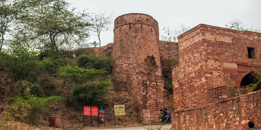 Gupta Dham Caves: Explore The Ancient Mysteries - TripXL