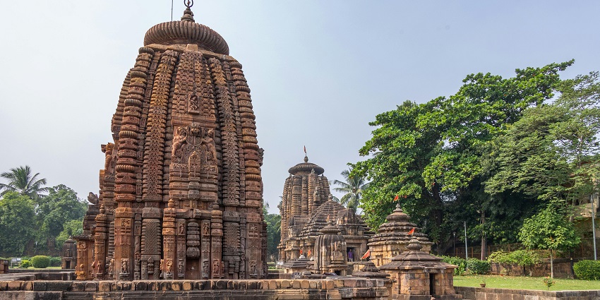 Exploring The Temples In Agra: A Religious Visit - TripXL