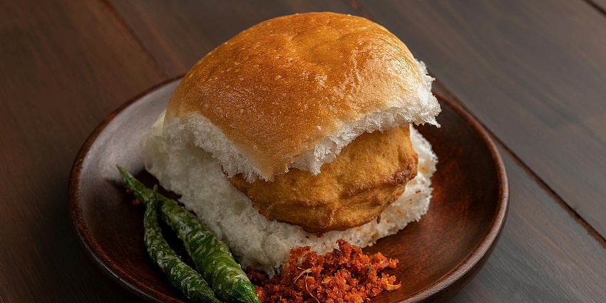 Best Street Food In Dehradun: Where Spice Meets Flavour - TripXL