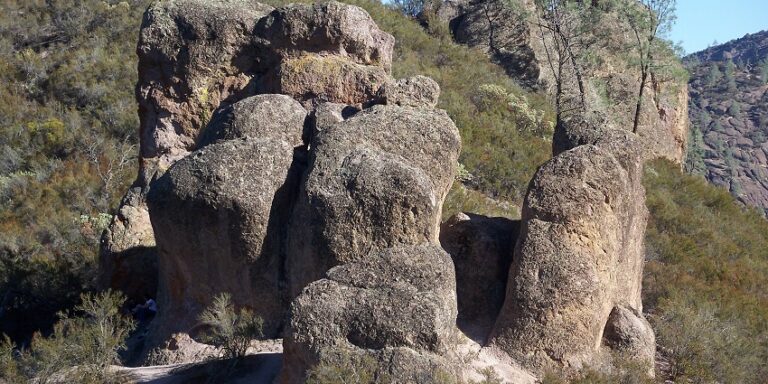 Pinnacles National Park USA: California’s Unique Rock Formations - TripXL