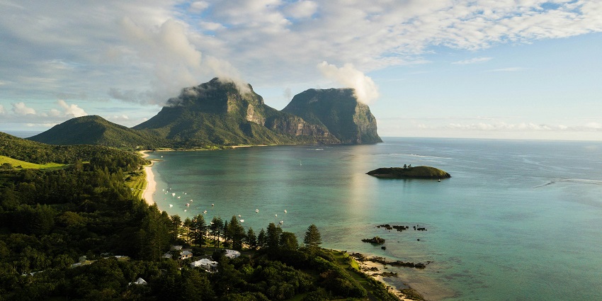 10 Islands Near Australia: Explore Stunning Coastal Paradises - TripXL